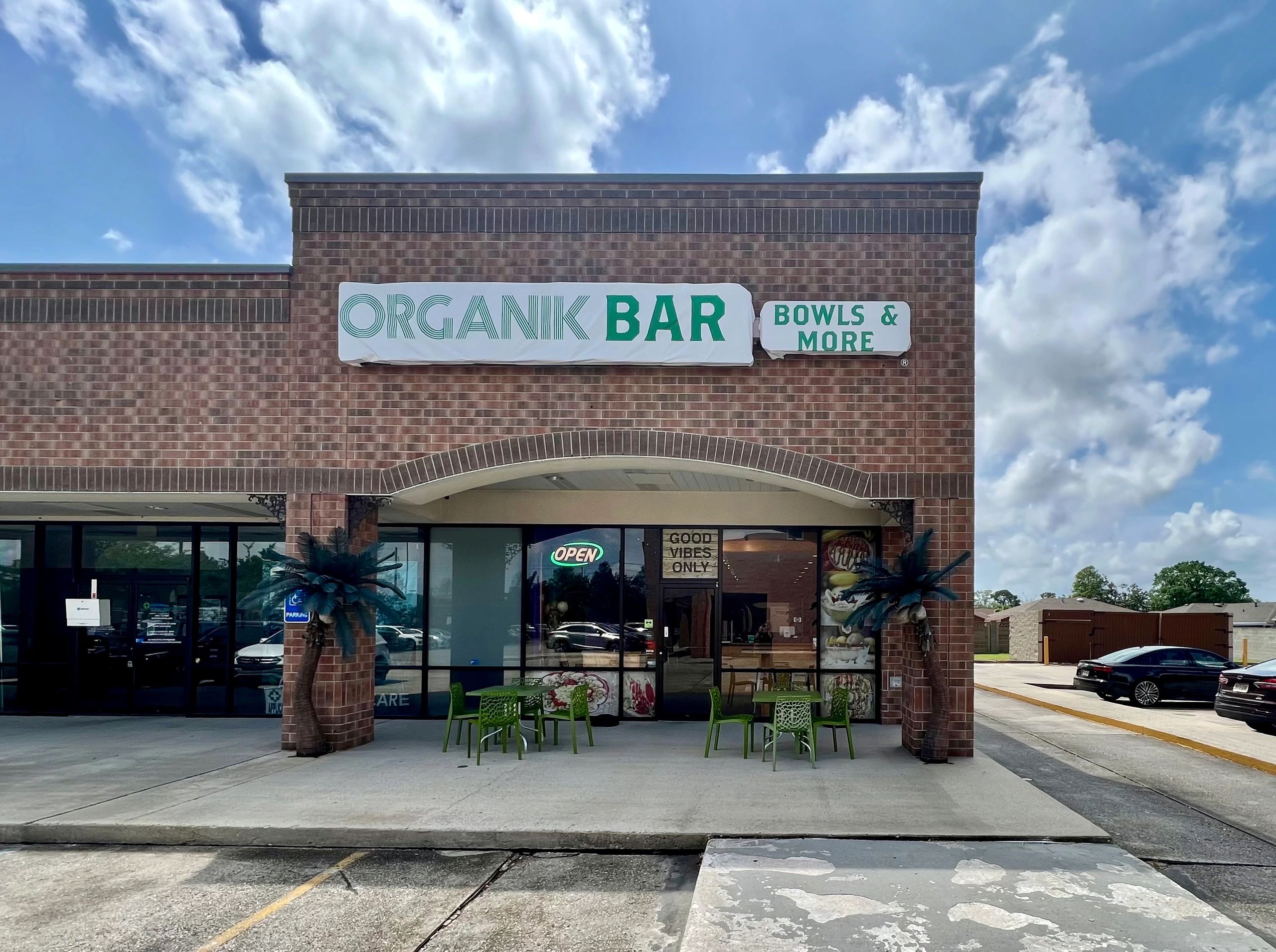 Organik Bar in Kenner, Louisiana