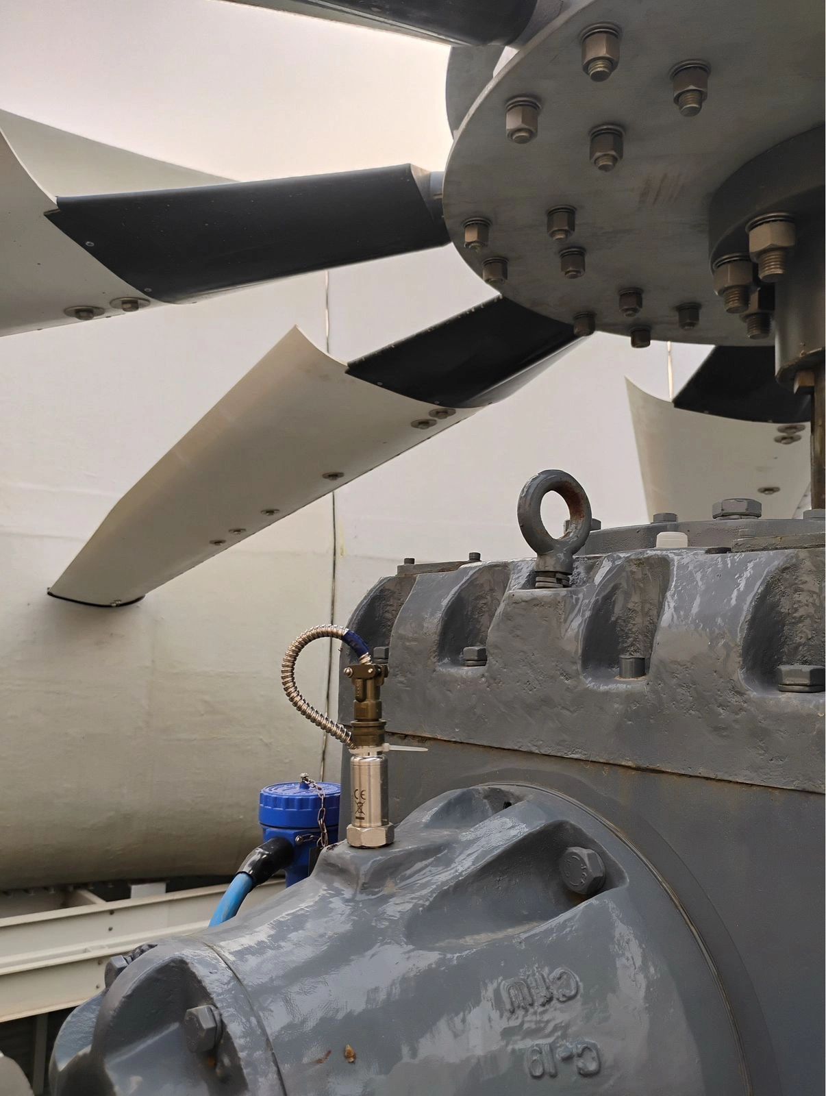 Vibration Sensors, the Key to Cooling Tower Gearbox Performance