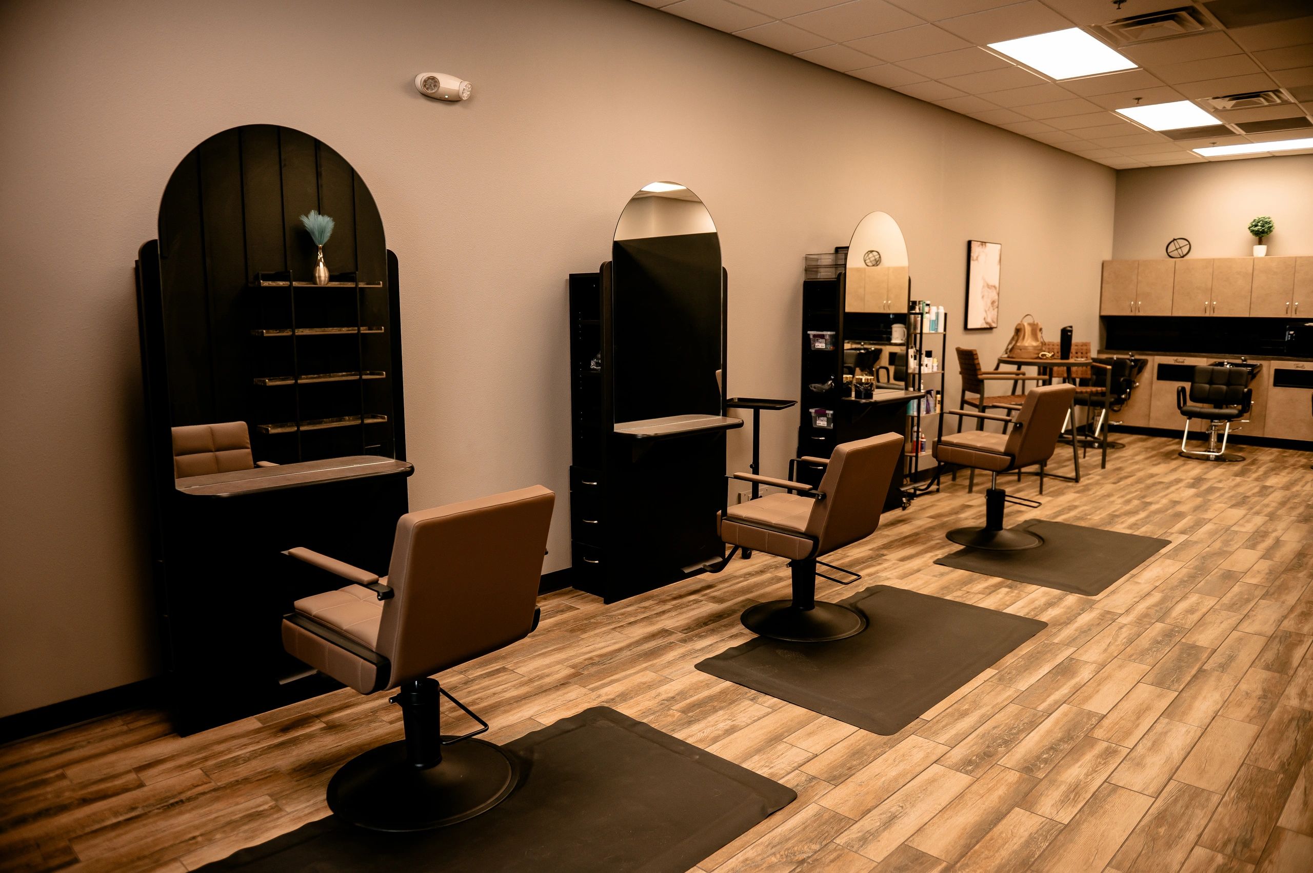 Salon 56