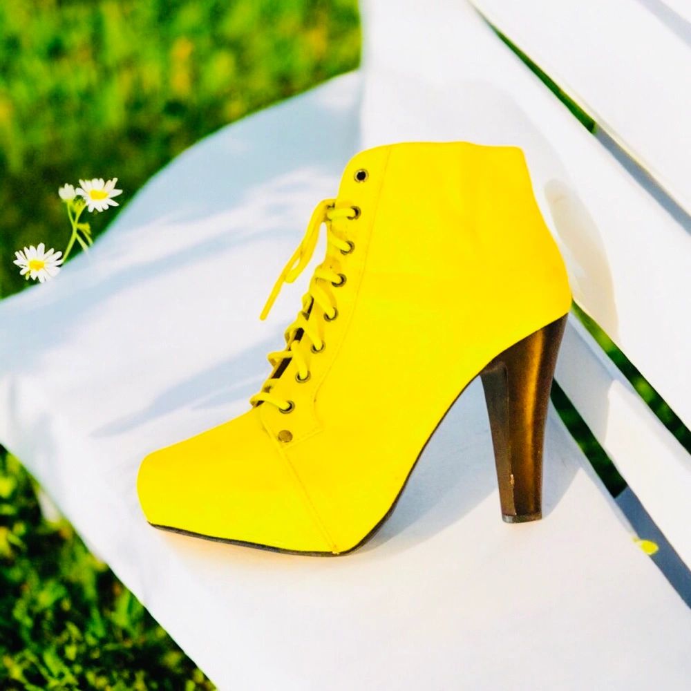 Qupid Yellow Neon Booties