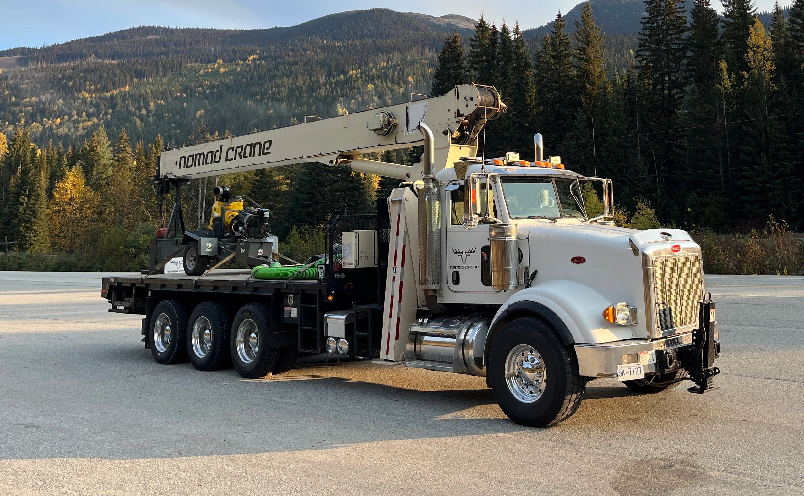 Nomad Crane - Crane Service, Crane, Transport