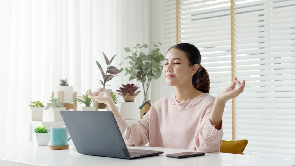 6 healthy habits you NEED to implement in your office work life