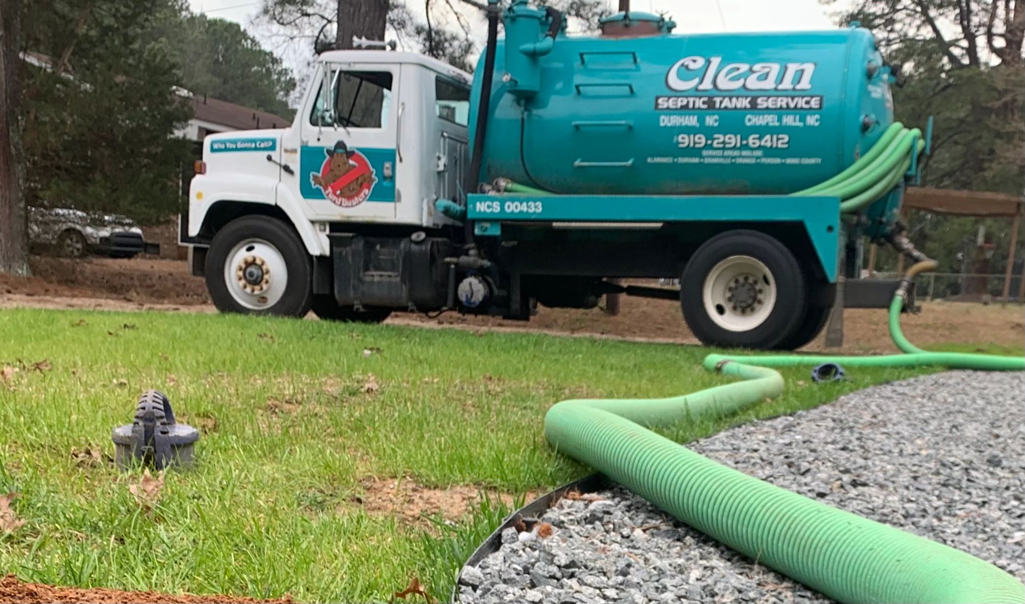 clean septic tank service