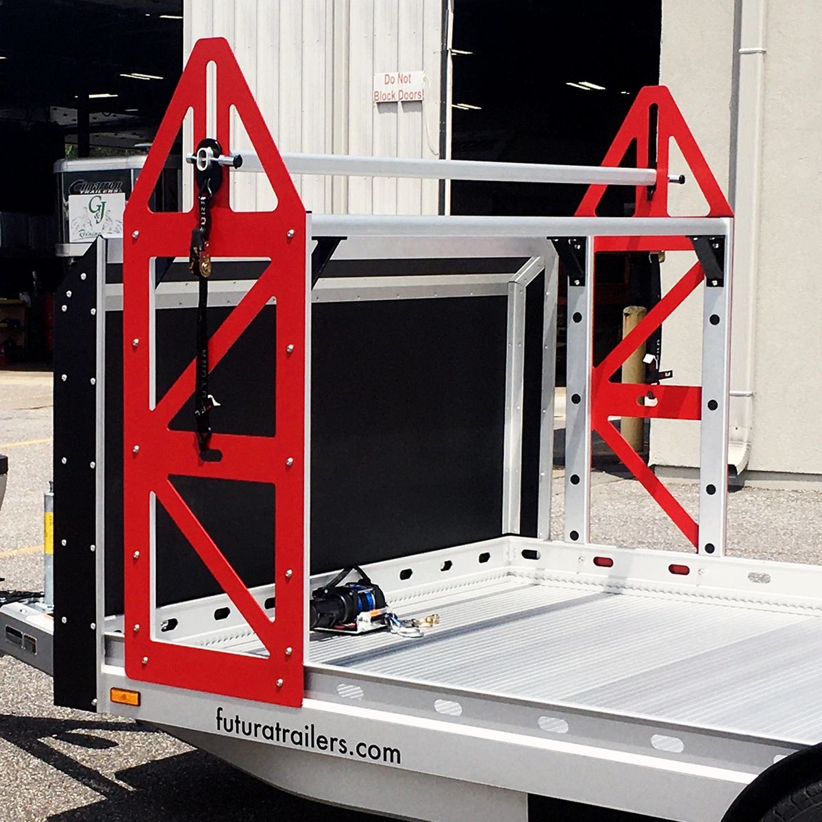 Futura Locking Tire Rack