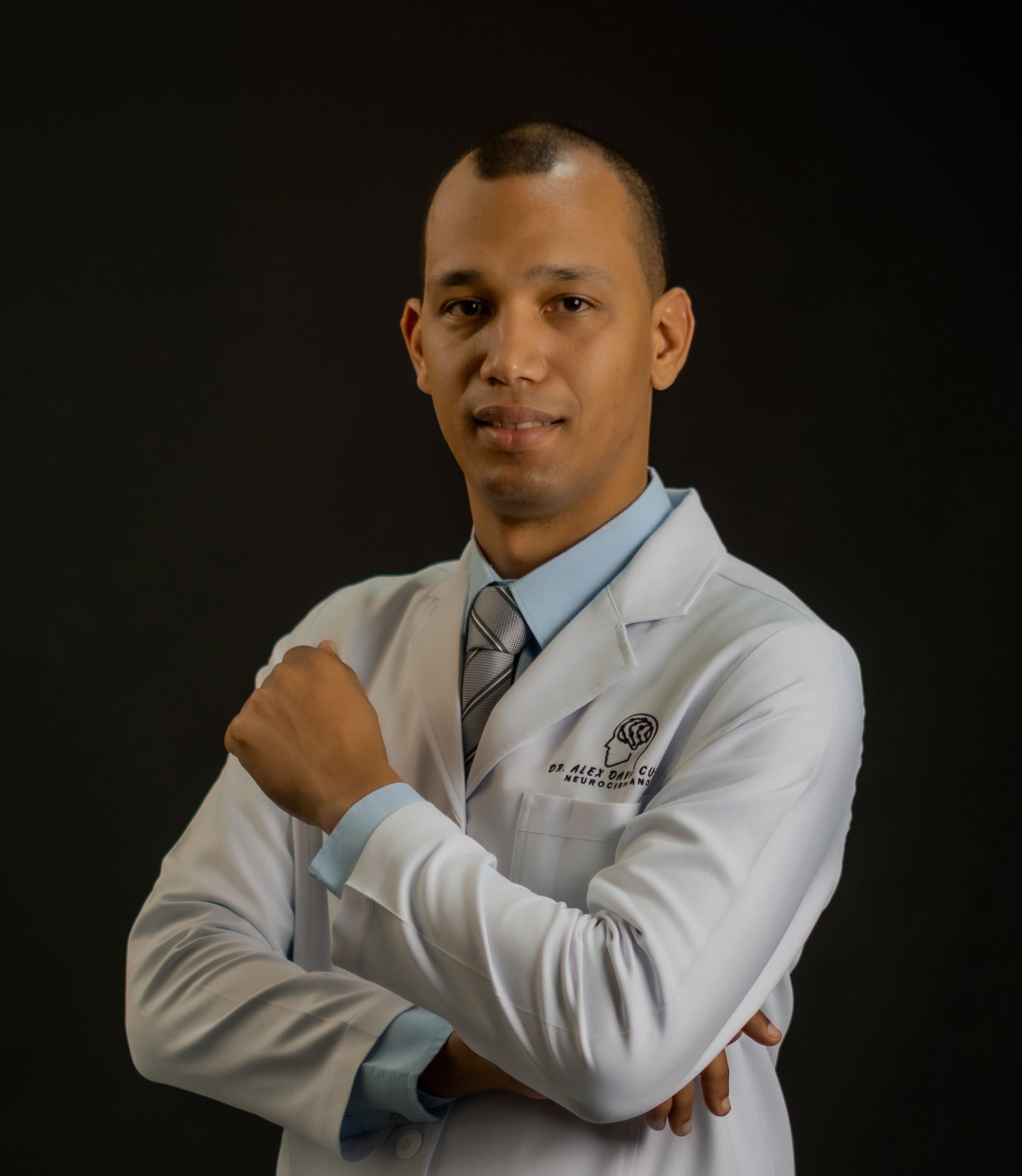 Dr Alex Cueto - Cirugía De Columna, Neurocirugía