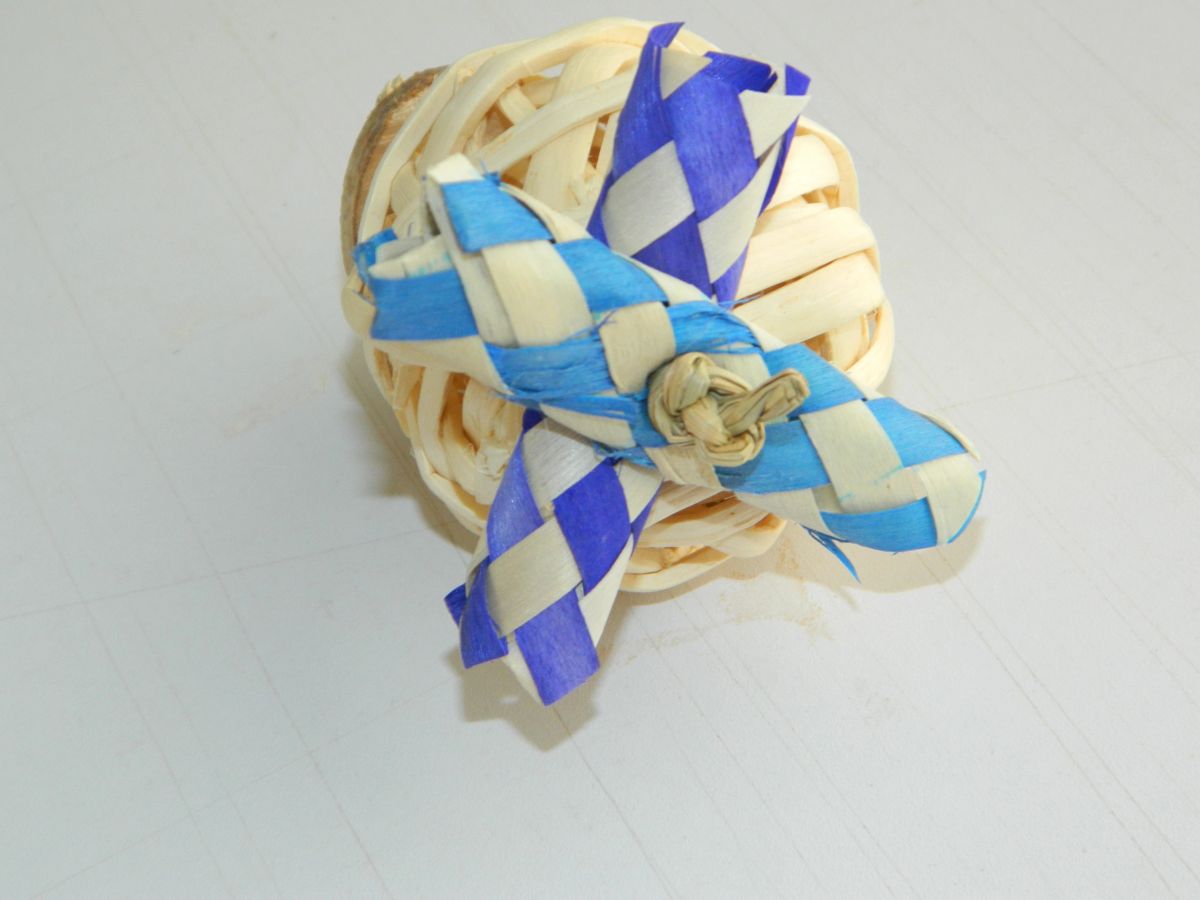 Large fancy bamboo ball