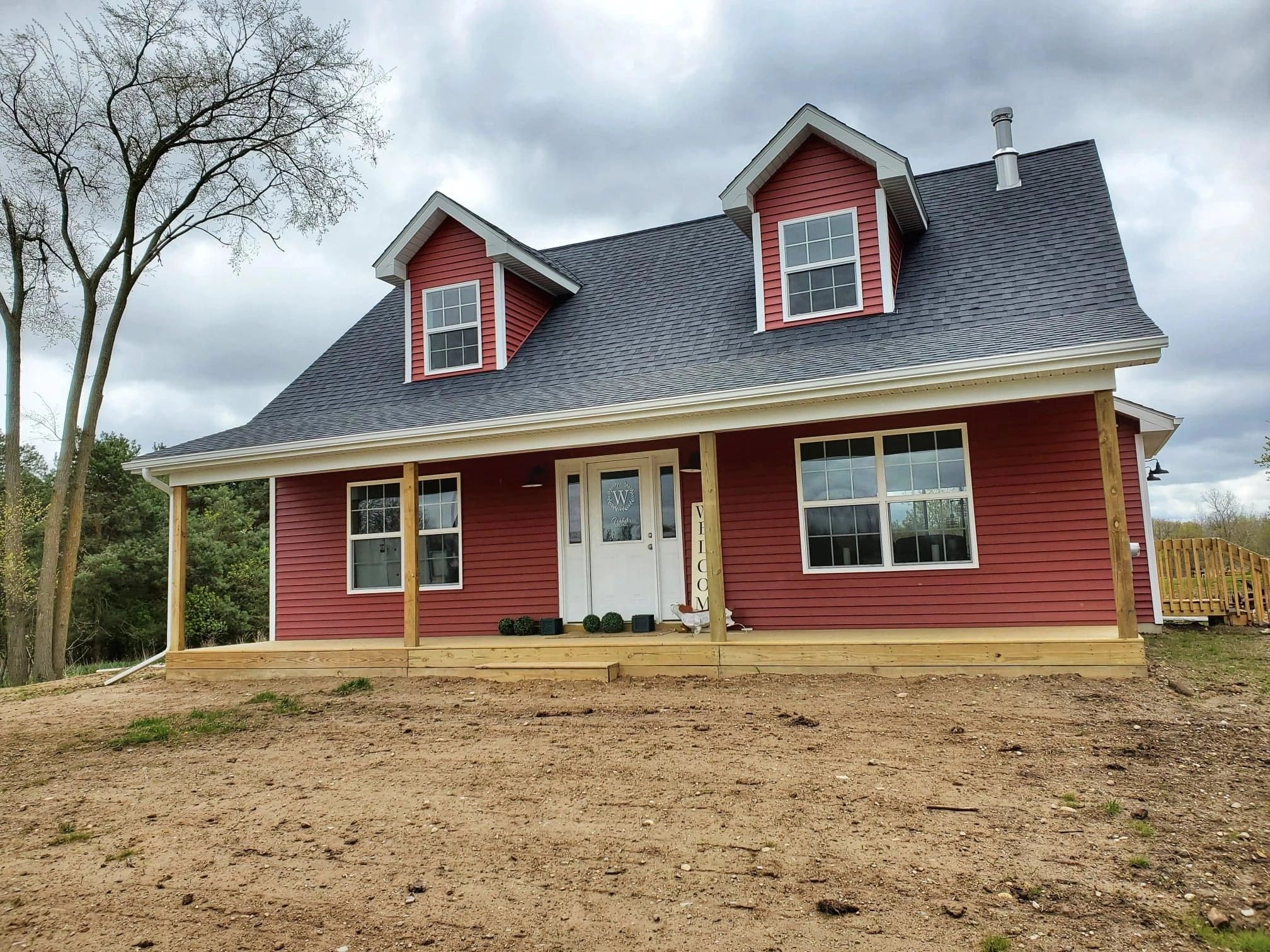 Choosing the Perfect Exterior Colors for Your New Home