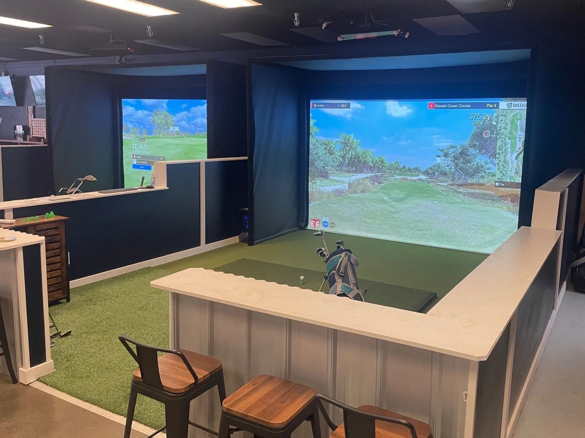 UnderPar Golf Lounge