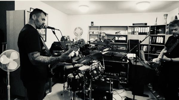 Rattus Inheritus - The Stranglers, Live Music, Band