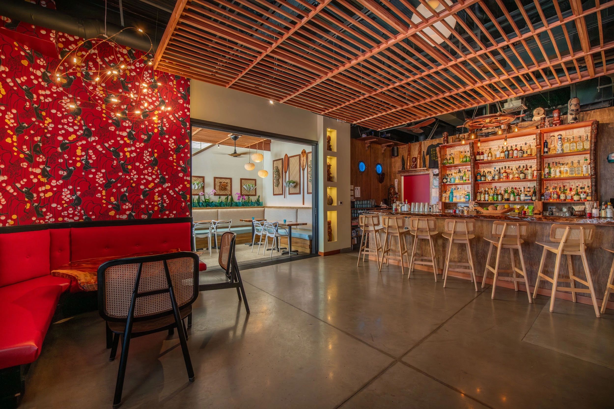 Late Night, Bar Food, Happy Hour - Tikehau Lounge - Kihei, Hawaii