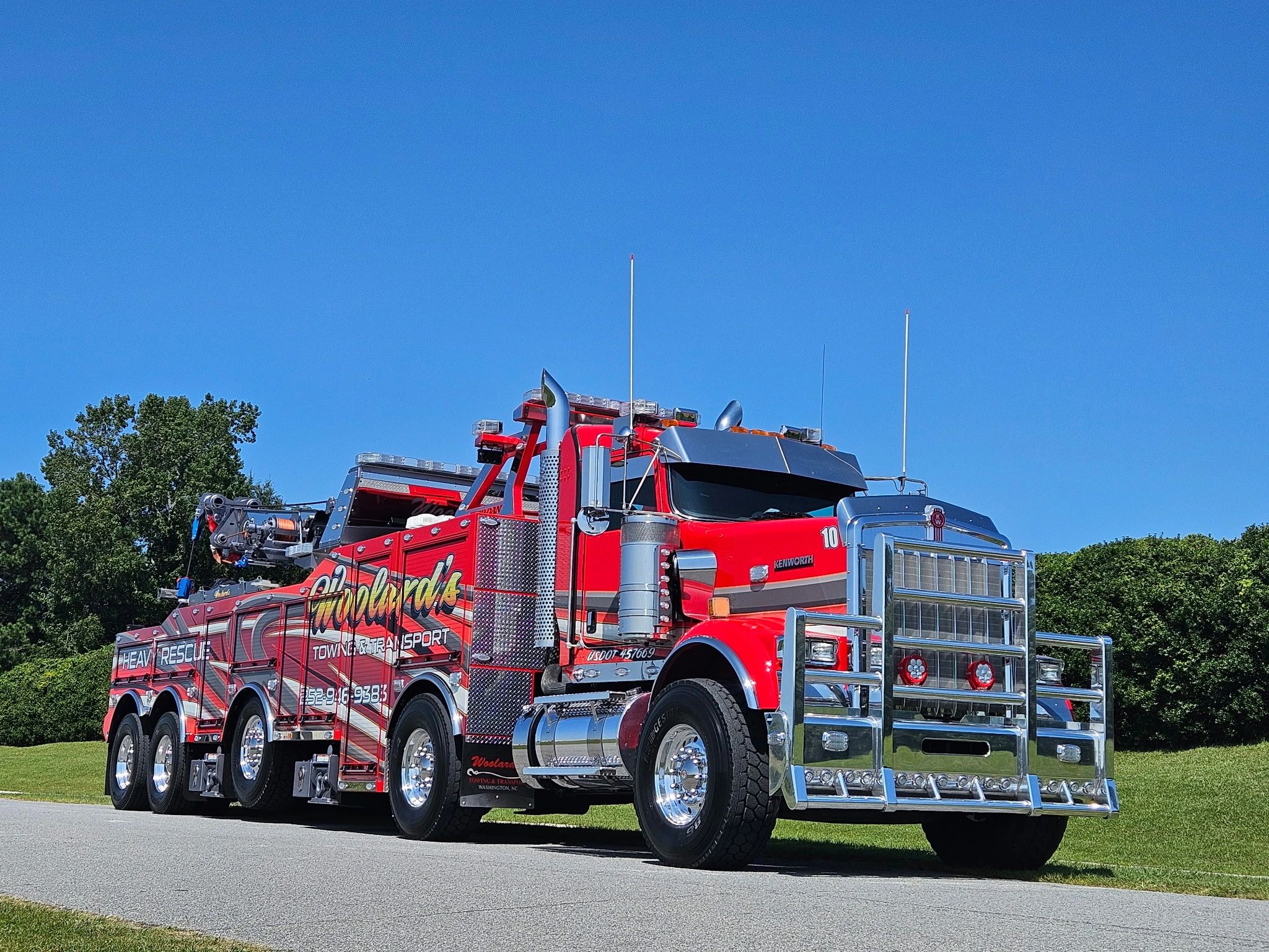 Professional Light and Heavy Duty Towing Services