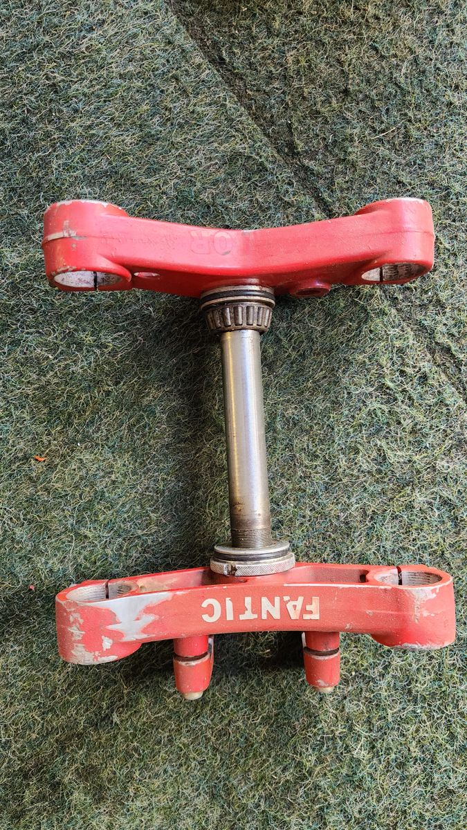 Fantic 240 triple tree assembly