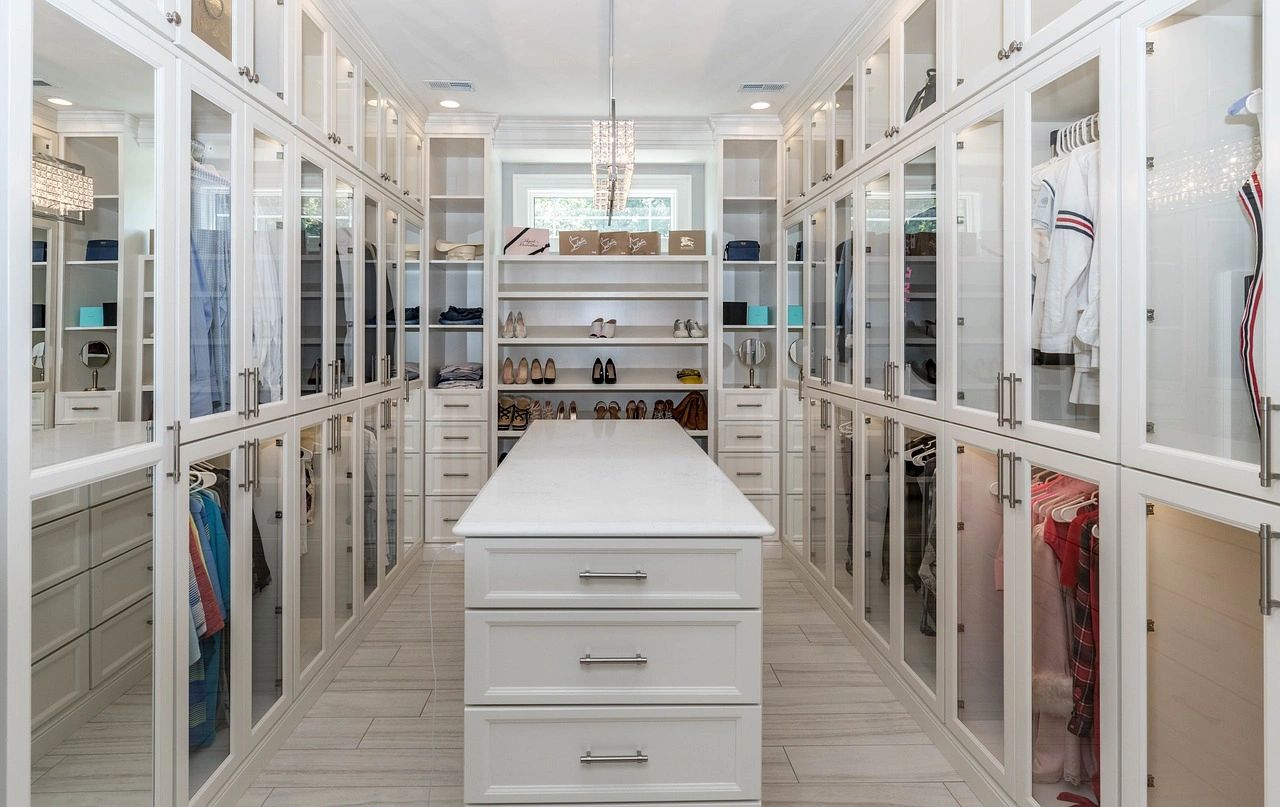 Adding Value and Elegance: How Custom Closets Elevate Houses.