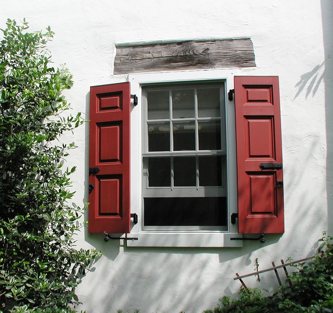 The Crucial Role of Hardware in Exterior Shutter Installation