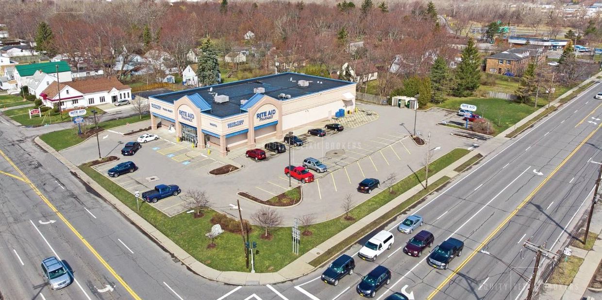 Triple Net Pharmacy | Lee Realty Group LLC