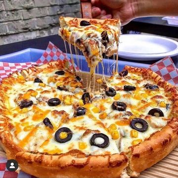 PIZZA SHAB - Makhsoos Persian Pizza Halal Richmond Hill