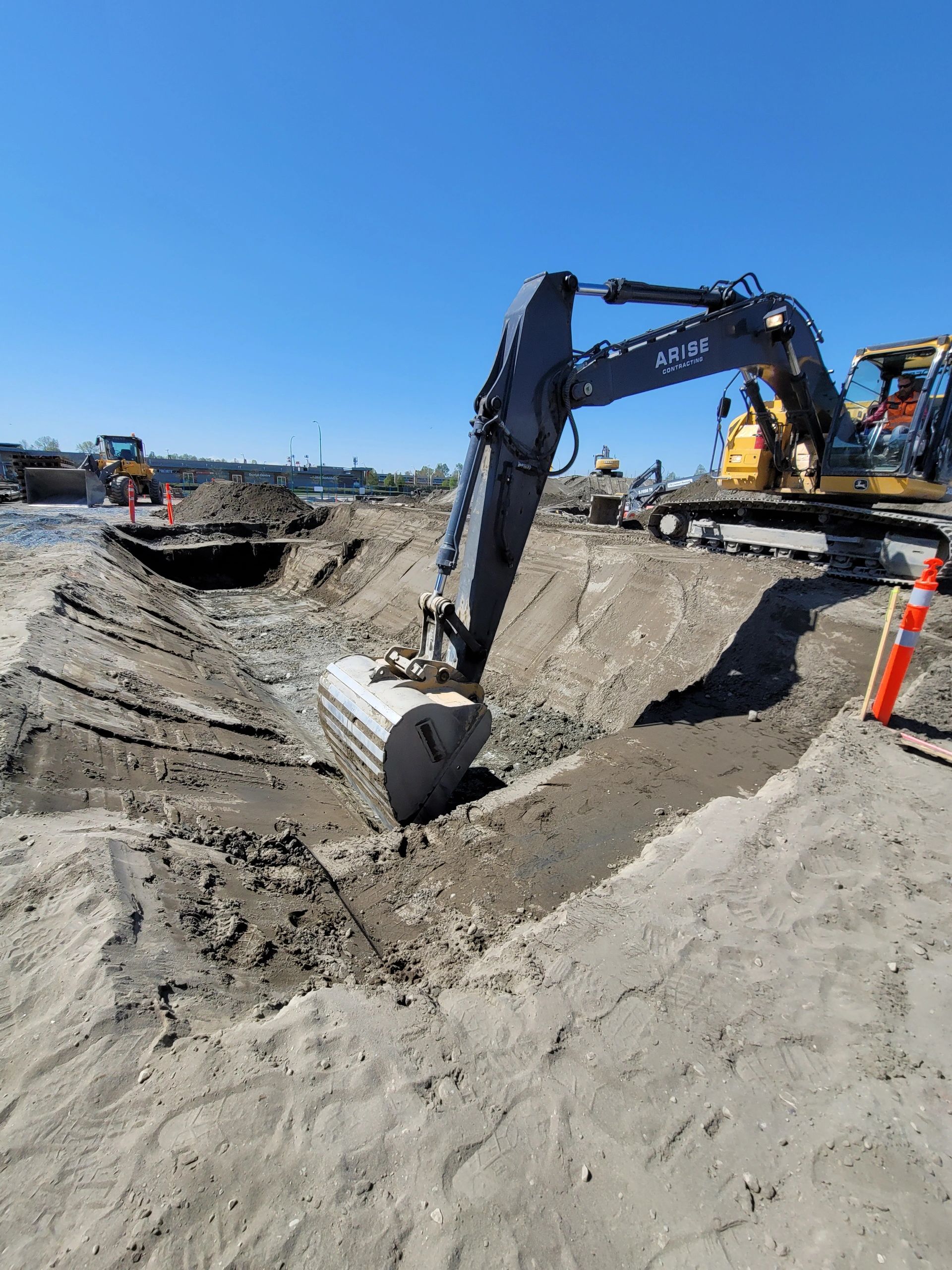 Leverage construction Inc - Civil Utilities, Pipelaying, Excavator