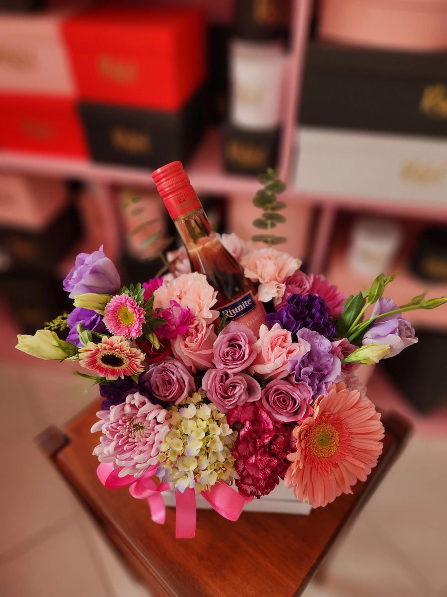 Box chica + Vino (Cubo)