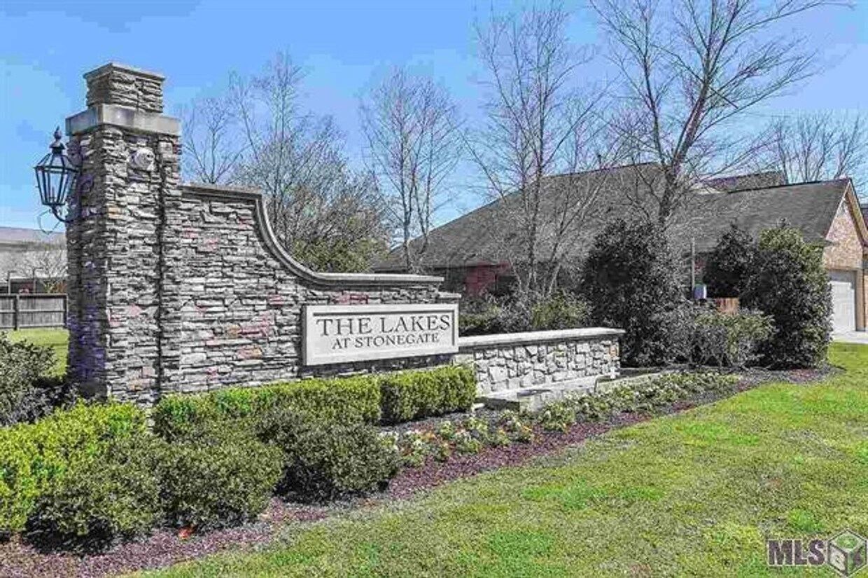 The Lakes at Stonegate Homeowners Association