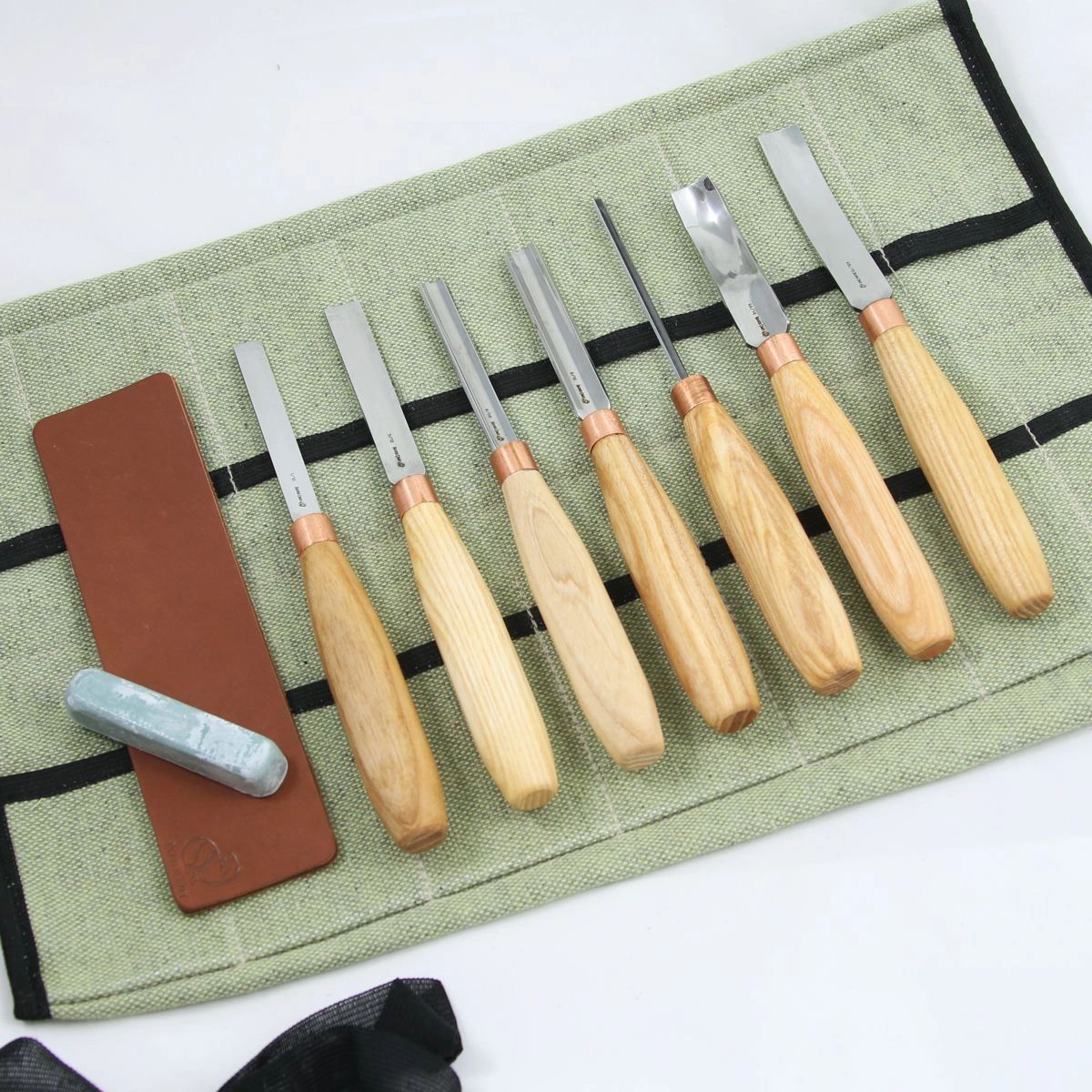 BeaverCraft Set of 7 Compact Gouges with Strop and Tool Roll 49-SC03
