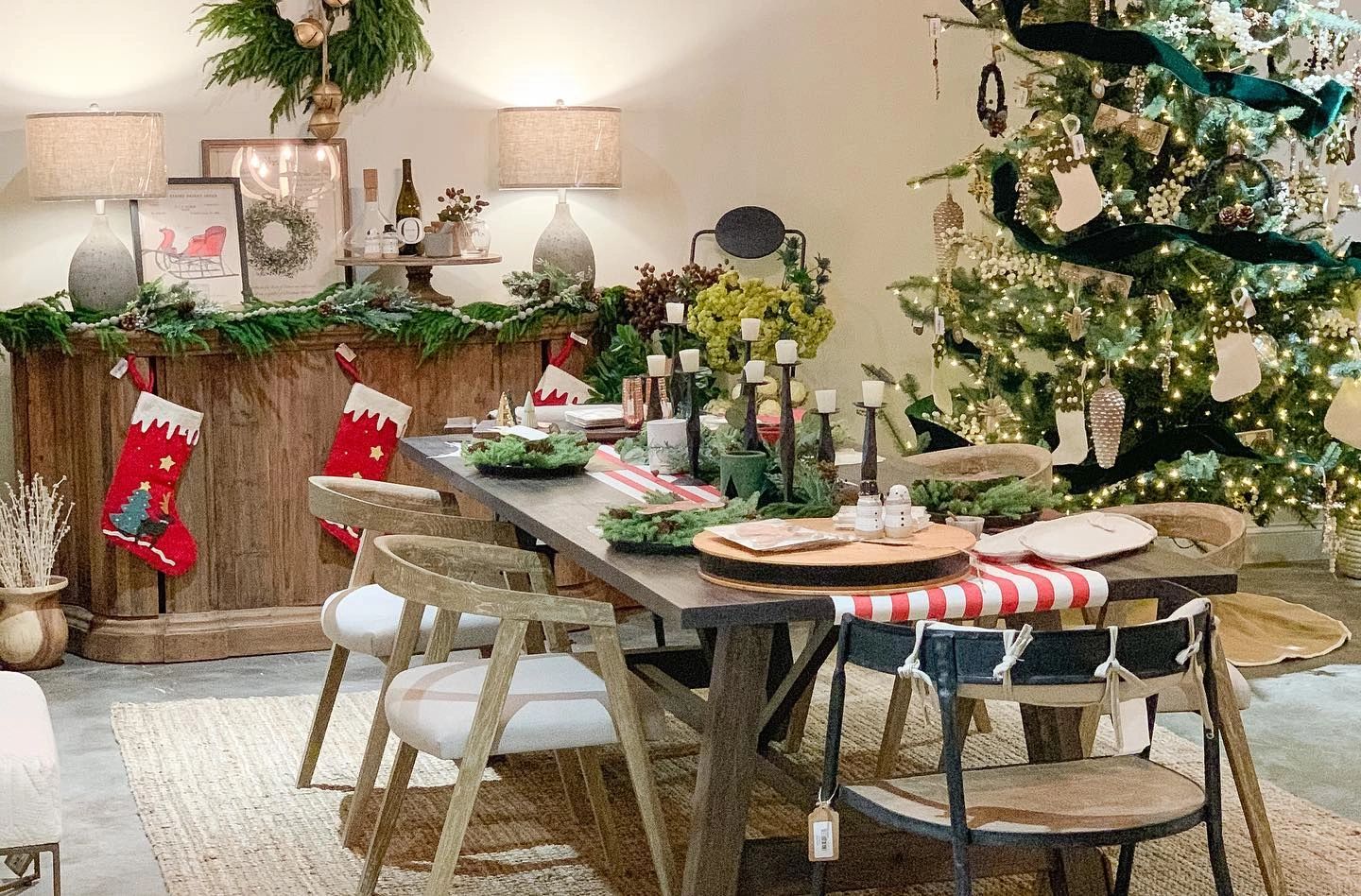 The Ultimate Christmas Decoration List: Your Go-To Guide