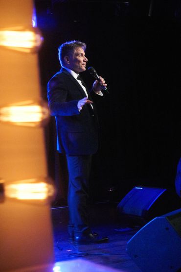 Willy Falk .com - Music, Entertainer, Singer, Broadway