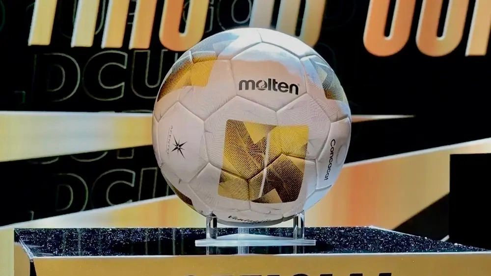 Molten y Concacaf presentan el balón Vantaggio Gold 5000