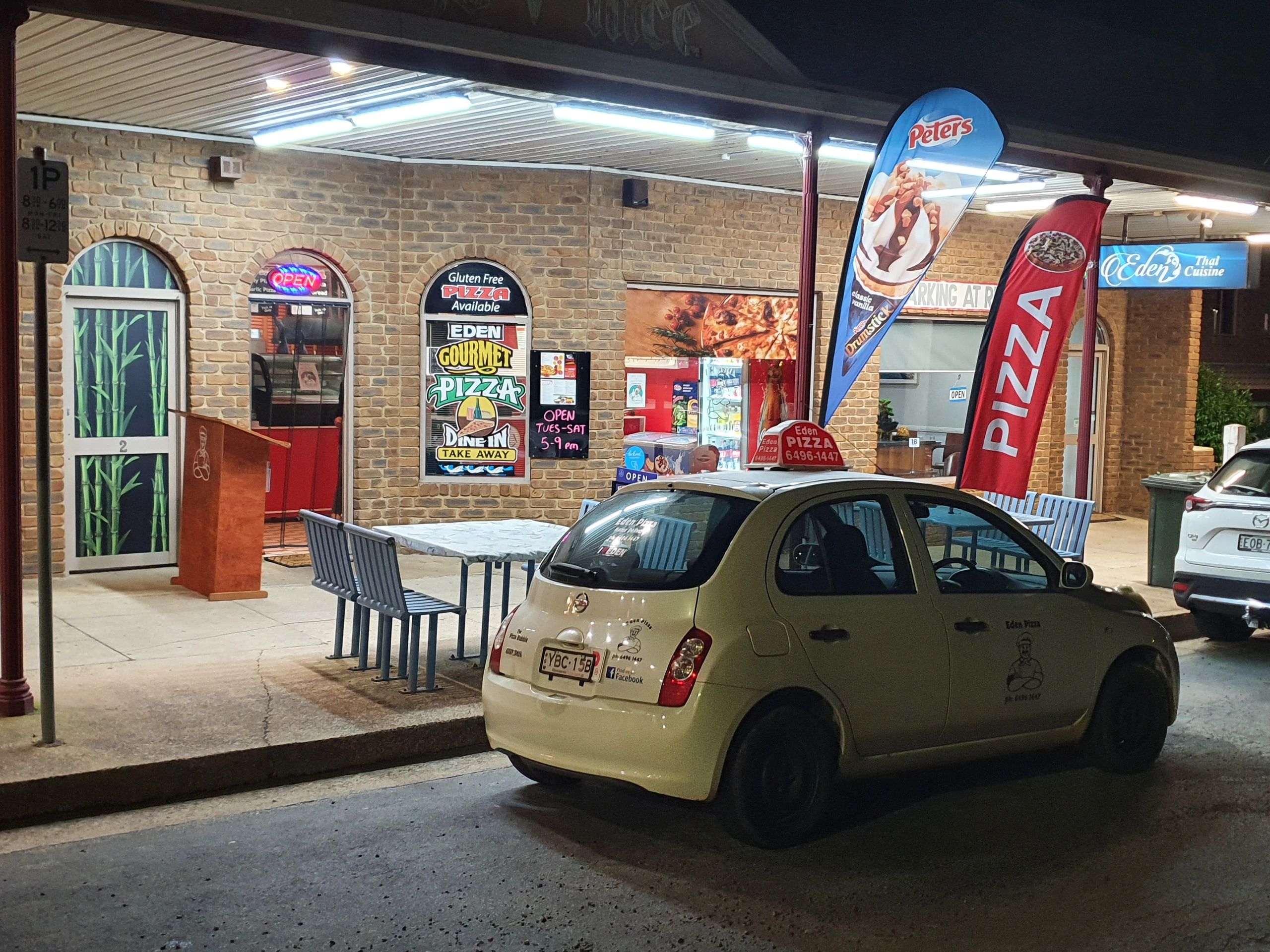 SPECIALS | Eden Pizza