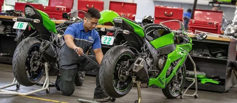 What is the maintenance cost of Kawasaki motorcycles?