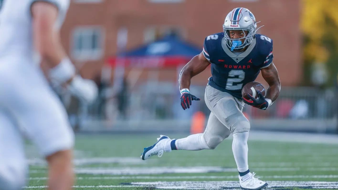 Howard Outlasts Sacred Heart in Physical Contest, 18-13