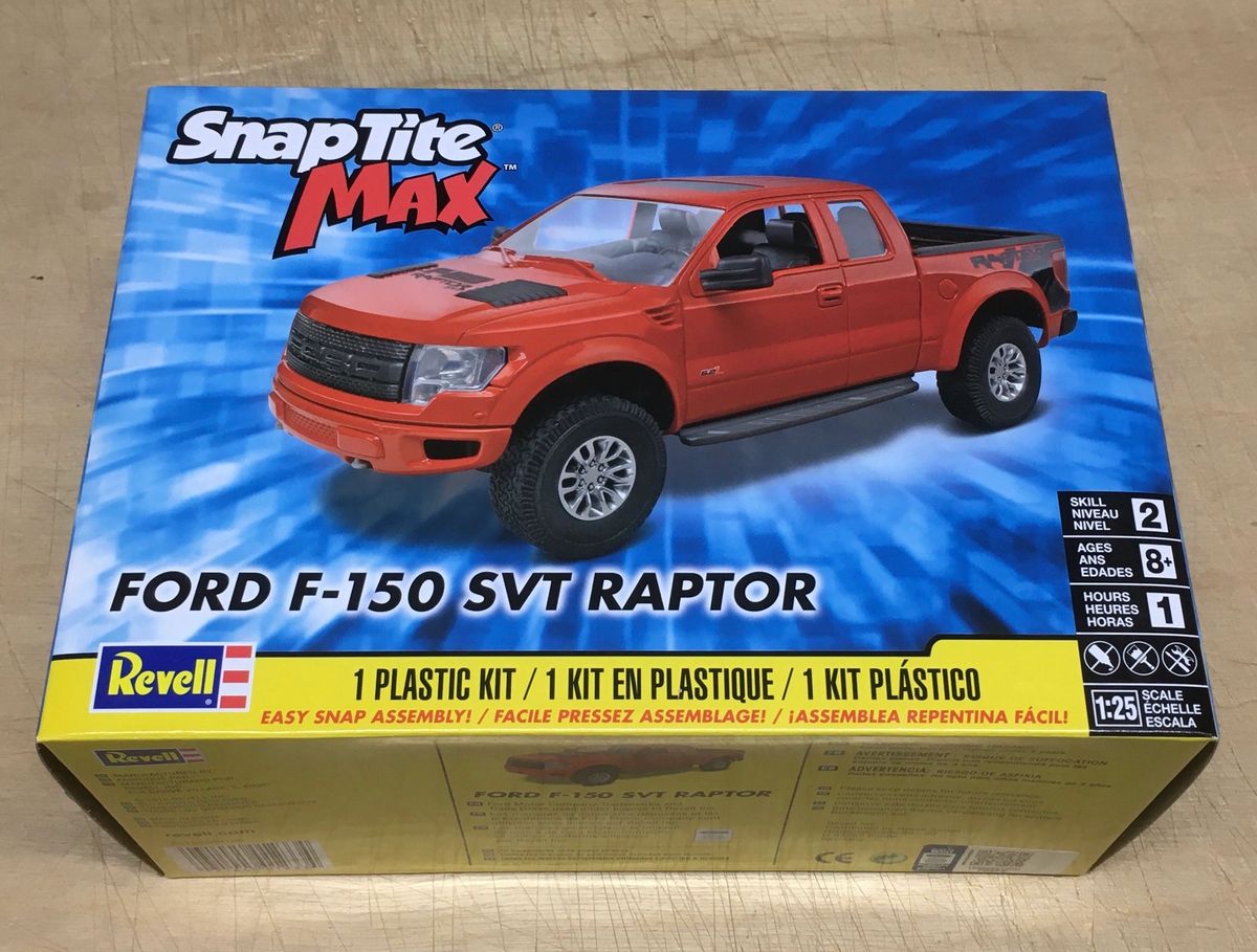 REVELL 2014 FORD F-150 SVT RAPTOR PICKUP TRUCK