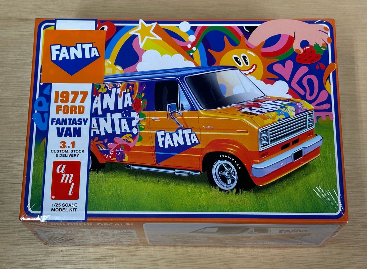 AMT 1977 FORD CUSTOM VAN "FANTA" EDITION