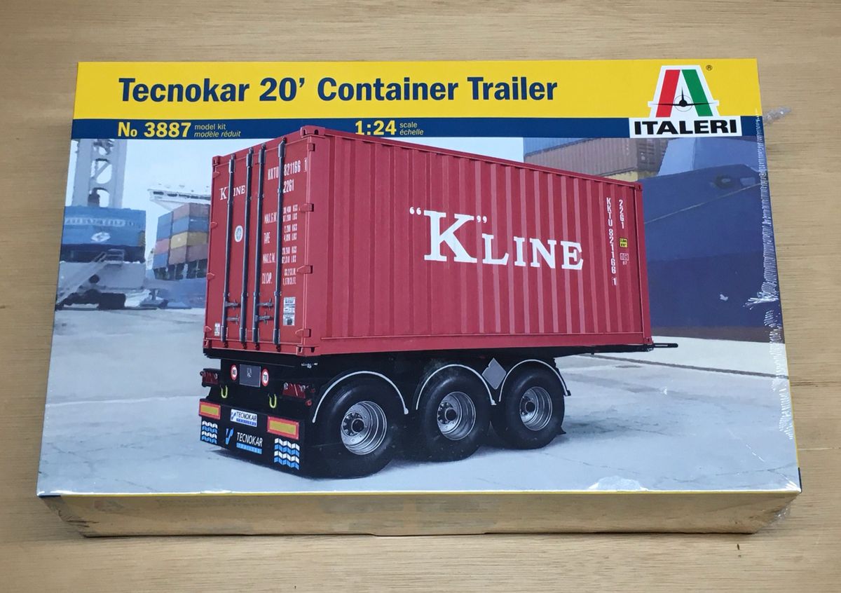 ITALERI "TECNOKAR" 20 FT CONTAINER TRAILER