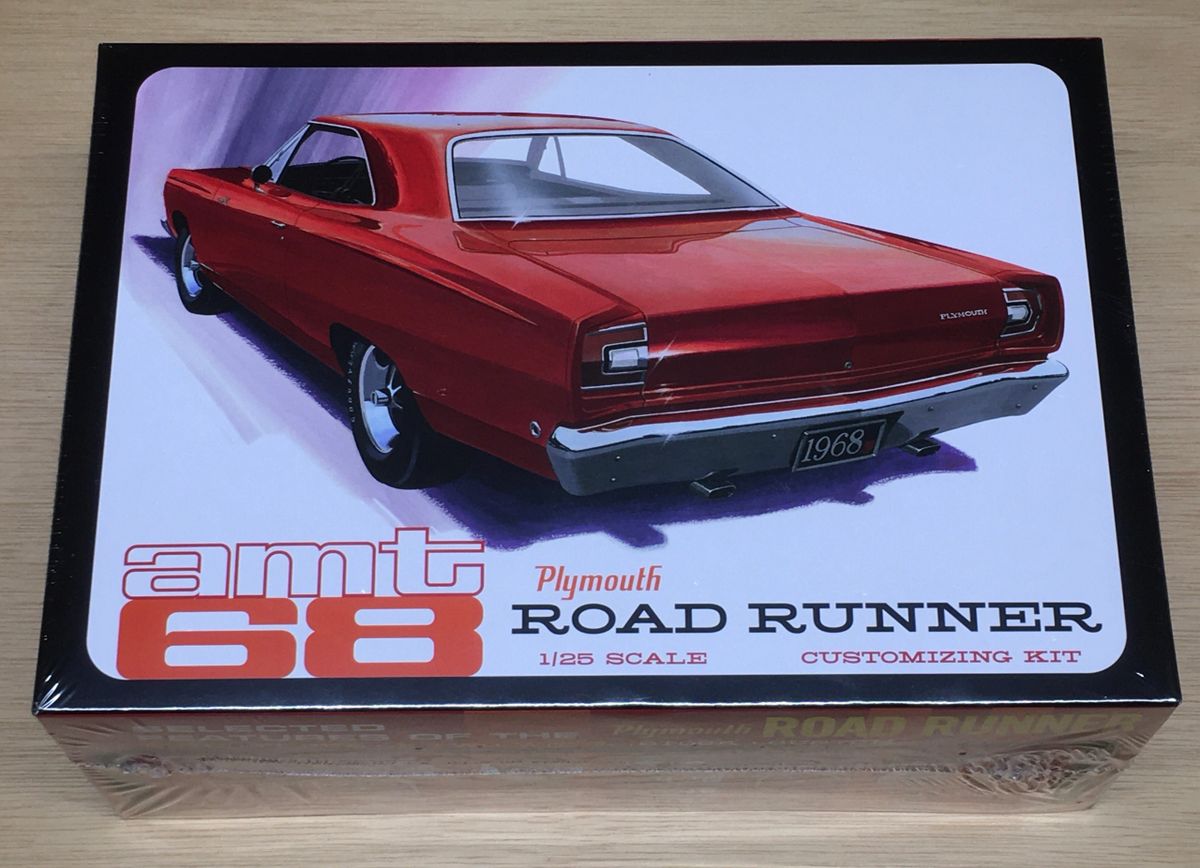 AMT - 1968 PLYMOUTH ROADRUNNER CUSTOMIZING KIT