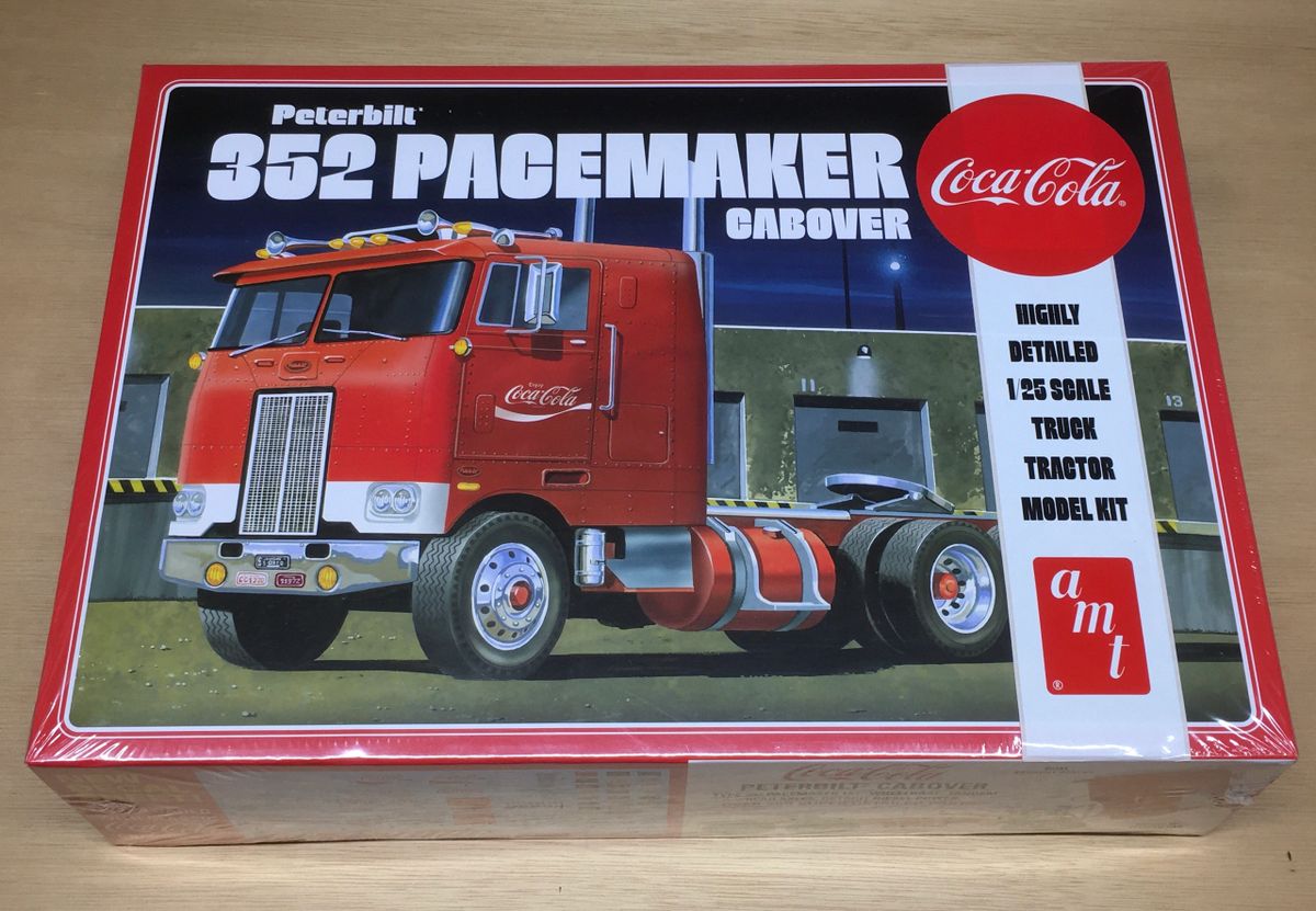 AMT PETERBILT 352 PACEMAKER CAB OVER "COCA-COLA EDITION"