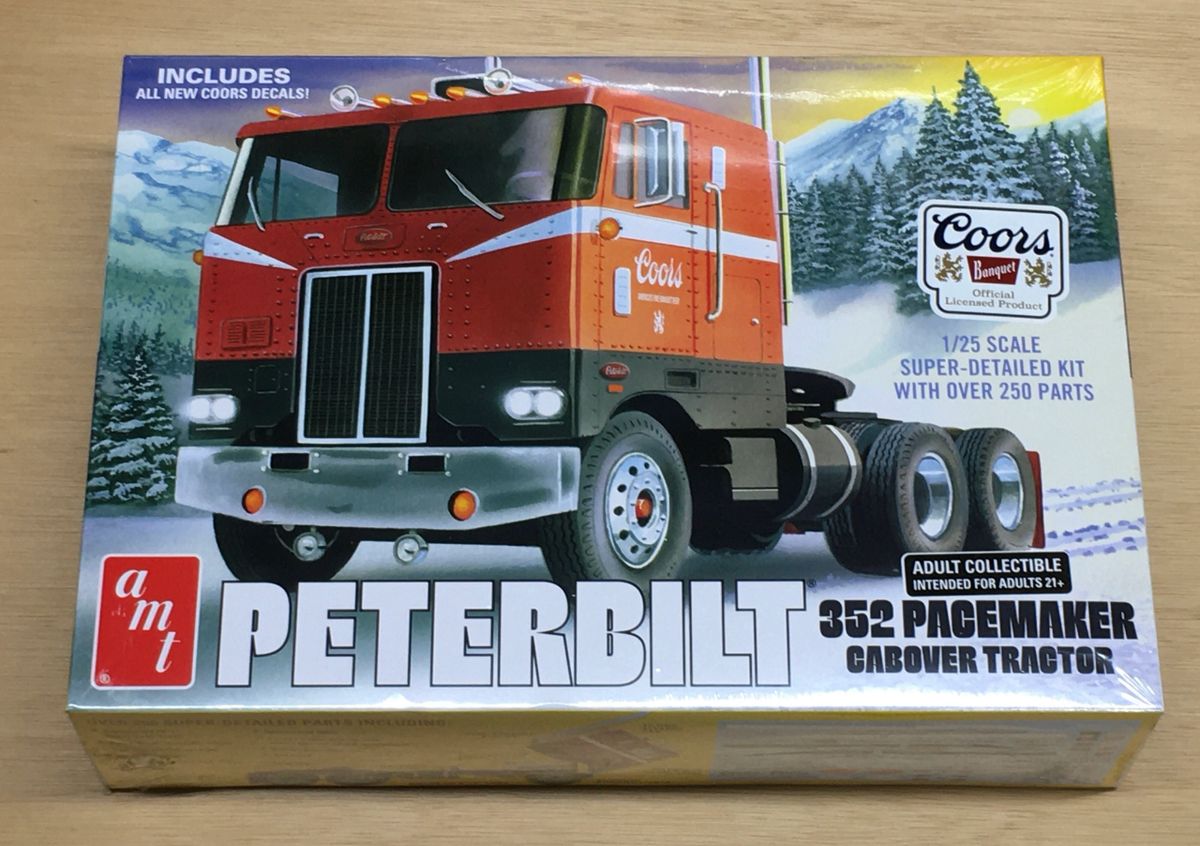 AMT PETERBILT 352 PACEMAKER CABOVER "COORS EDITION"