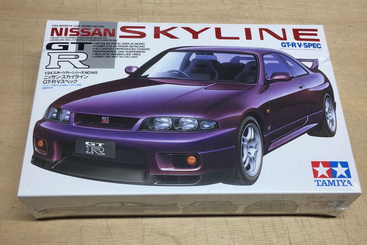 TAMIYA NISSAN SKYLINE GT-R V-SPEC
