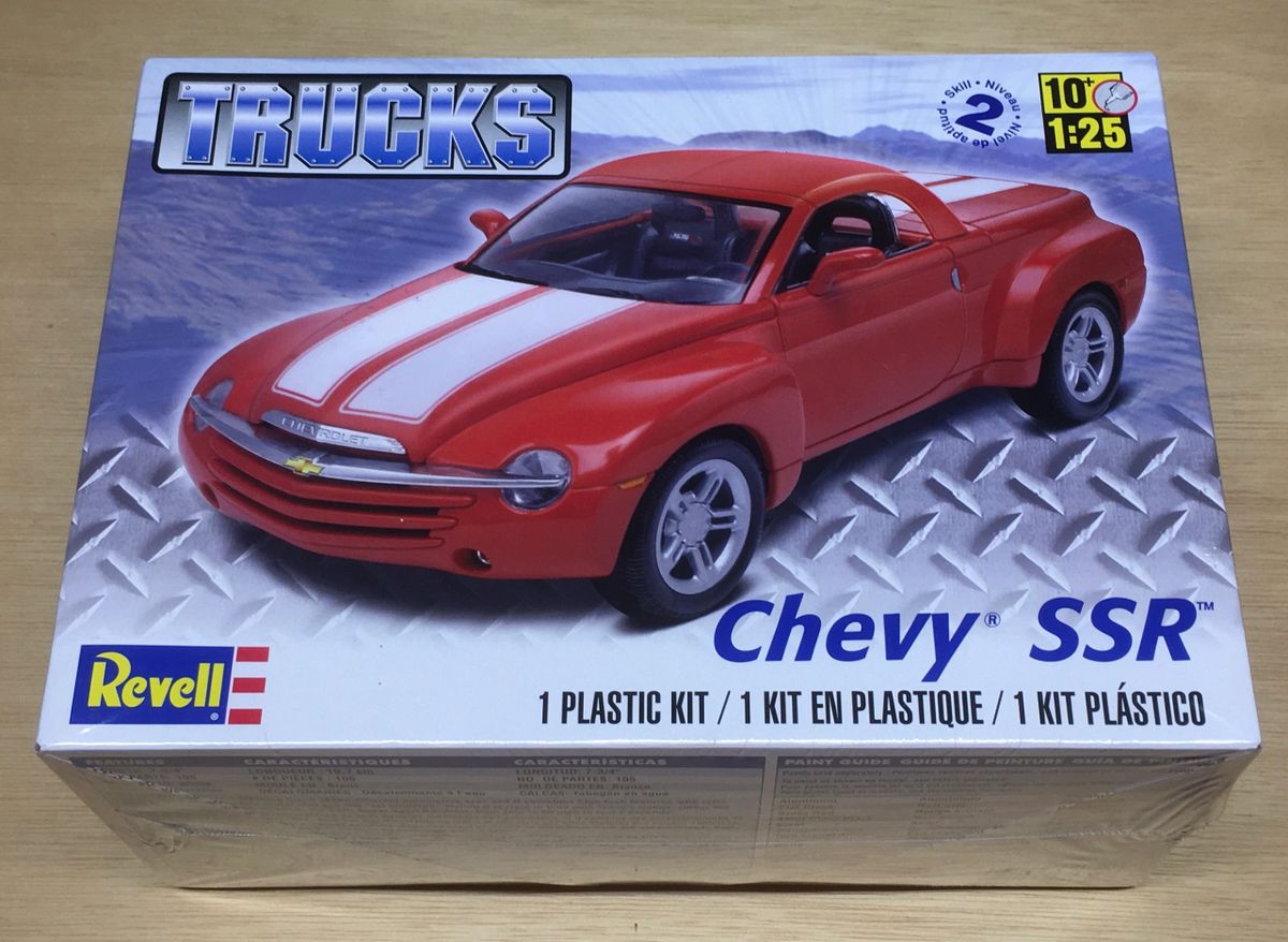 REVELL CHEVY SSR