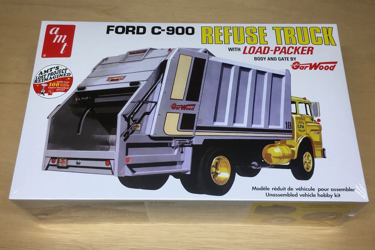 AMT FORD C-900 GARWOOD LOAD PACKER REFUSE TRUCK
