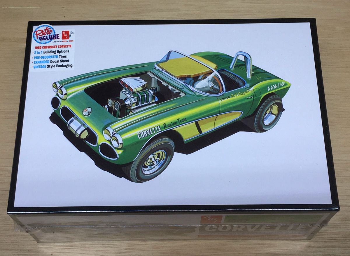 AMT - 1962 CHEVY CORVETTE ( 3 IN 1 BUILD OPTIONS )