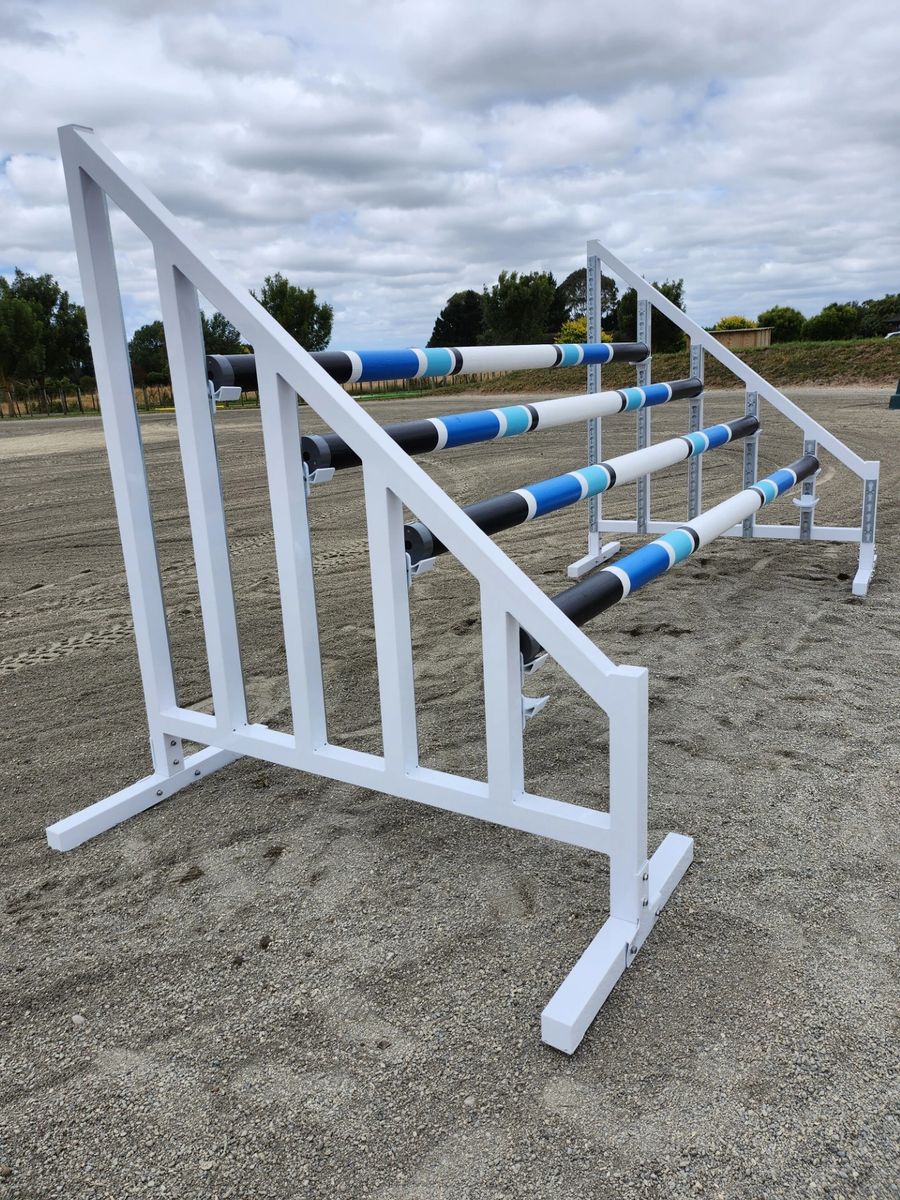 Triple Bar Wing Stand