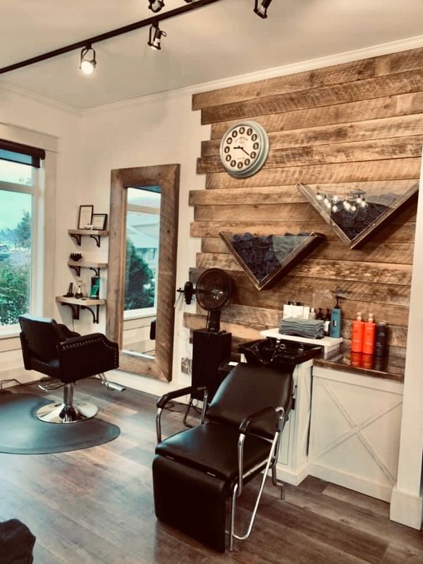 Hair Salon in Salmon Arm - Headlines Hair Design & Wig Boutique
