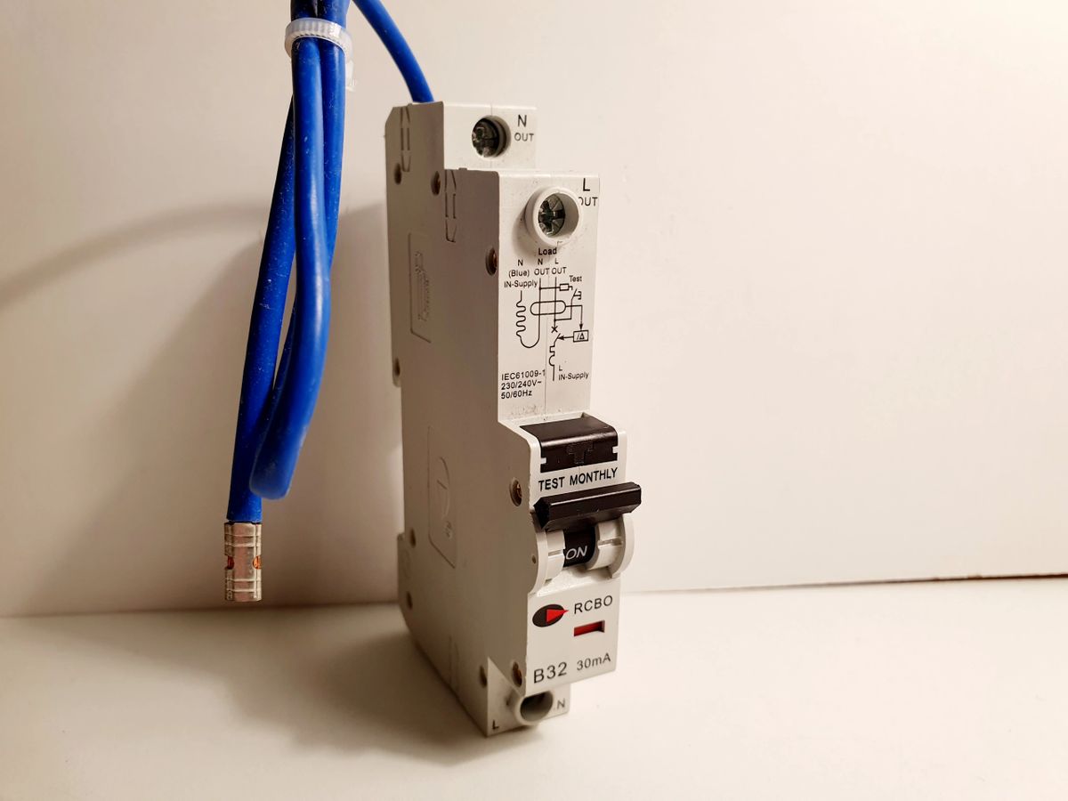 LEWDEN, CONTROL GEAR, 32A 30mA TYPE B RCBO, 6KA, 32/30/SP
