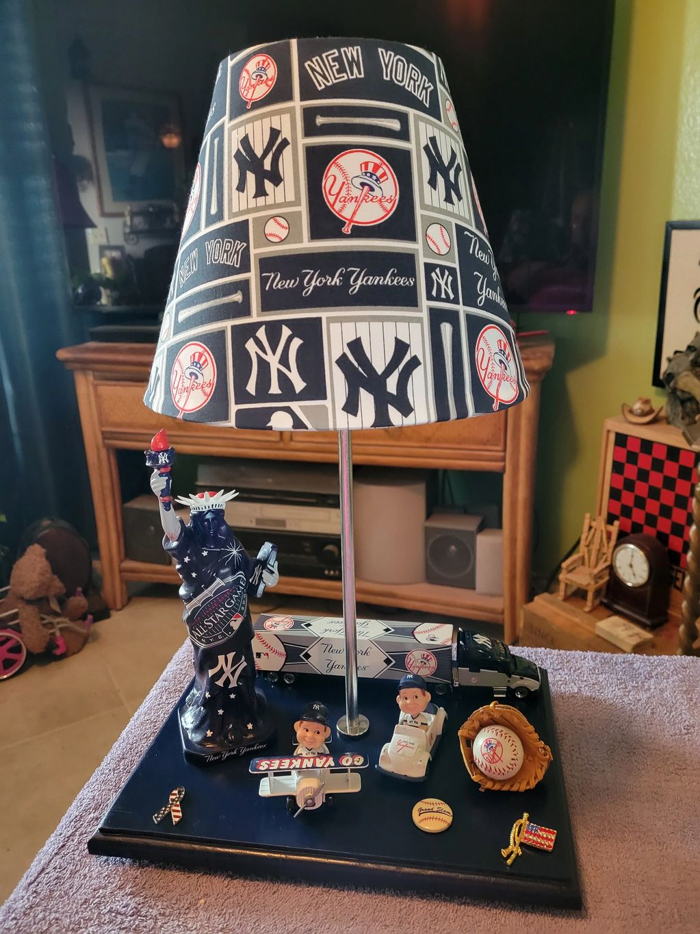 Dreams Happen Lamps - Dreamshappen@chadlamps.com