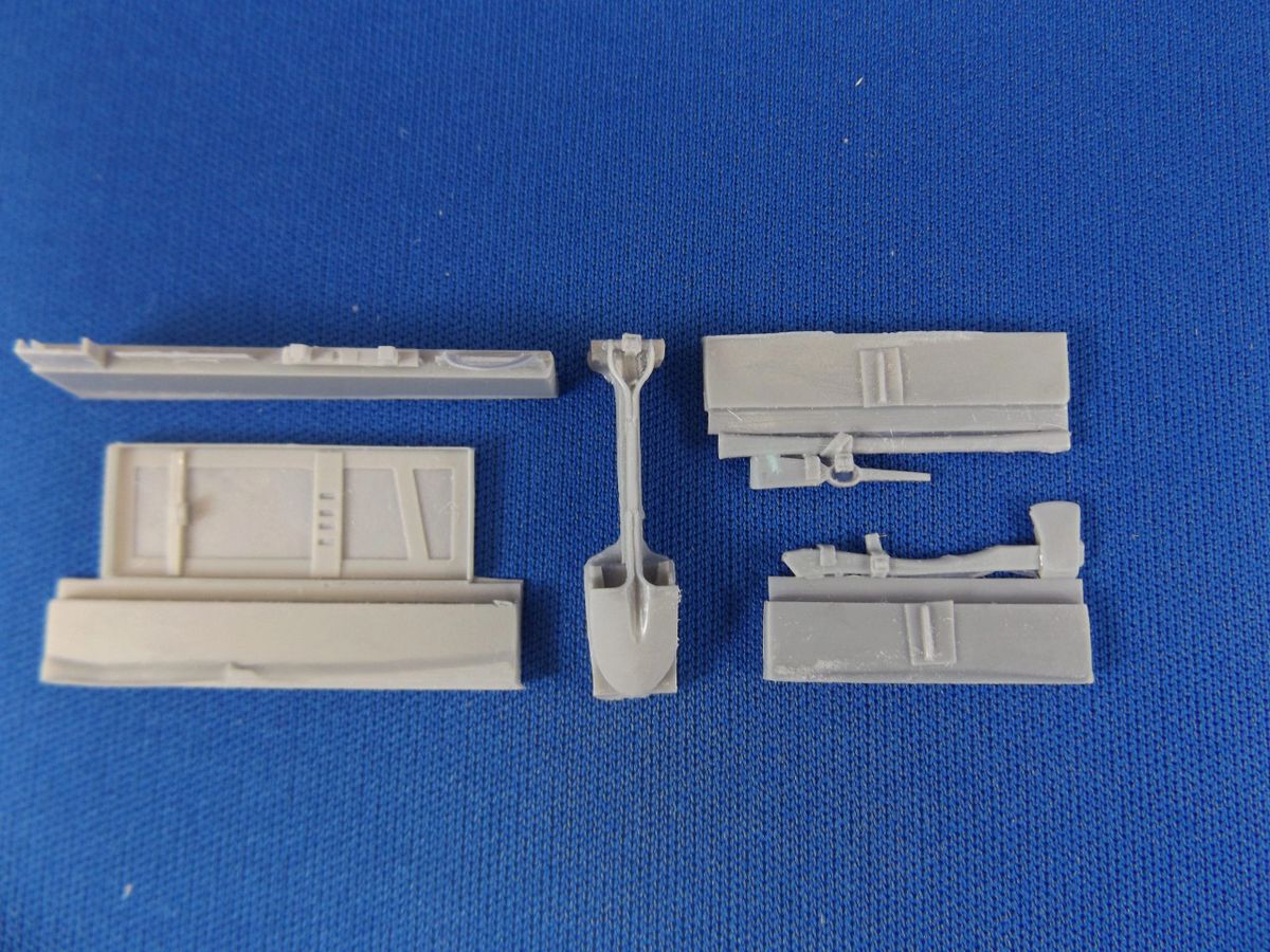 1327 -- U.S. Pioneering Tools & Rack (Type 1)