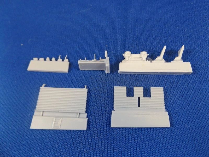 1190 -- Sherman Early Vane Exhaust Deflector