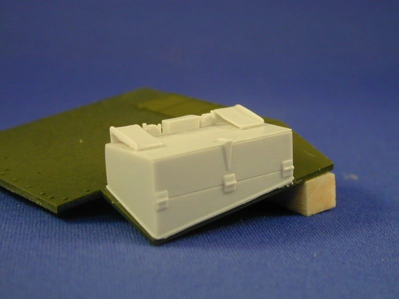 1060 -- M7 Rear Deck Storage Boxes (Early)