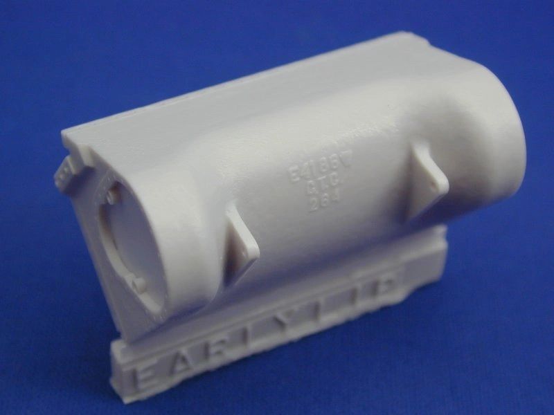 1208 -- Sherman Early Final Drive/Transmission Cover 4186 (Lip)