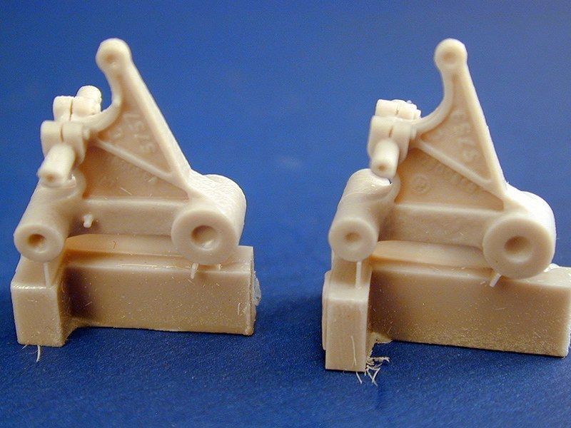 1183 -- Sherman HVSS Cast Suspension Arms (N)