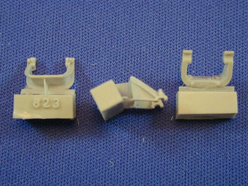 1172 -- Sherman Return Roller Arm -- Raised 1